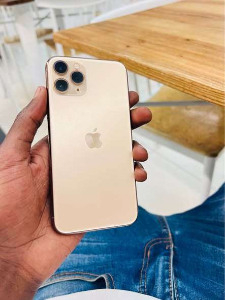 iPhone 11pro for sale in Windhoek - Cellphones - Kalahari Deals Namibia