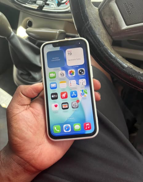 iPhone 13 With 256GB for sale in Windhoek - Cellphones - Kalahari Deals ...