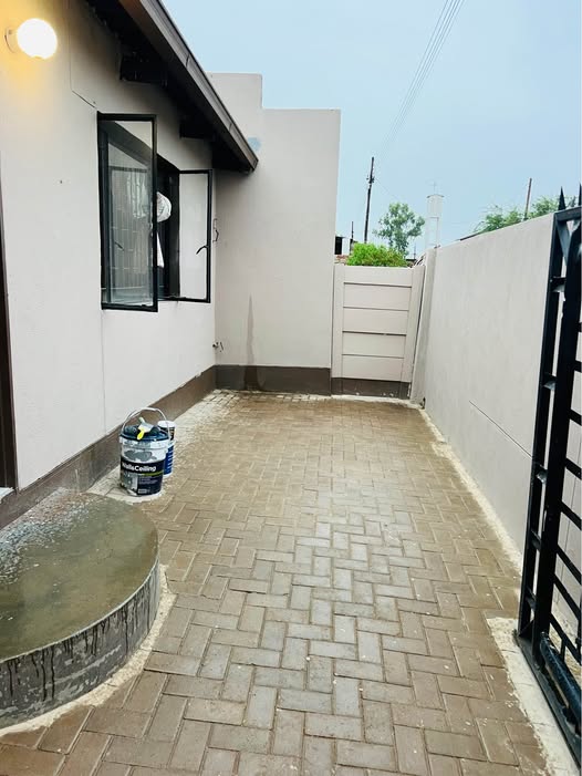 OUTSIDE ROOM TO RENT in Windhoek - Rooms for rent - Kalahari Deals Namibia
