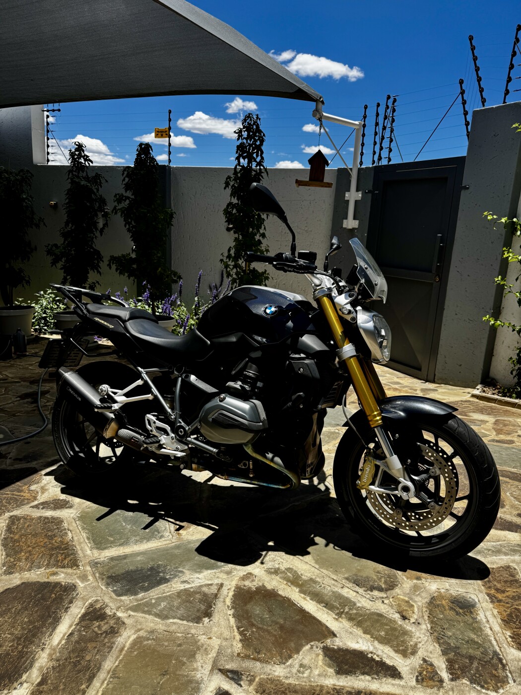 BMW R1200R all options - 2x complete gear and accessories for sale in ...