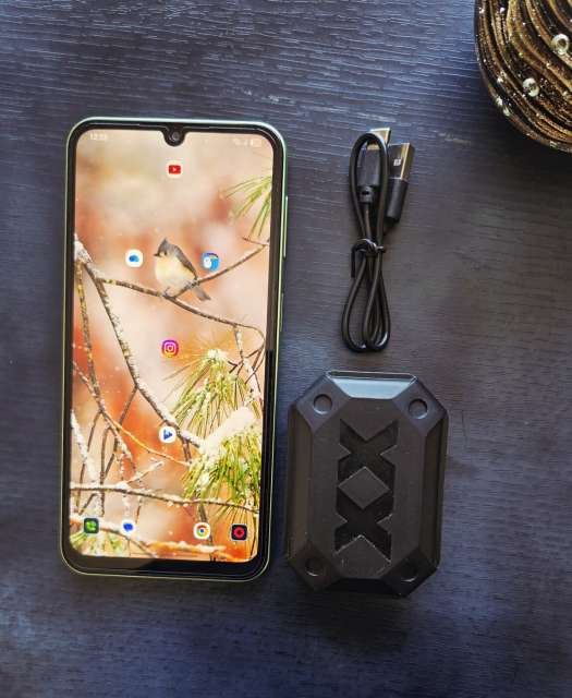 Samsung A24 - Used, like new. Free wireless earphones included for sale ...