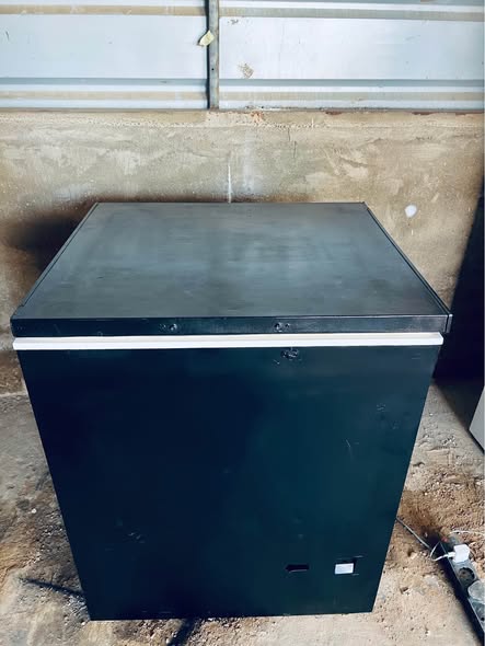 Black 210L Deep Freezer for sale in Windhoek - Freezers - Kalahari ...