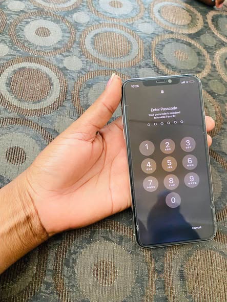 iPhone 11 Pro Max for sale in Ondangwa - Cellphones - Kalahari Deals ...