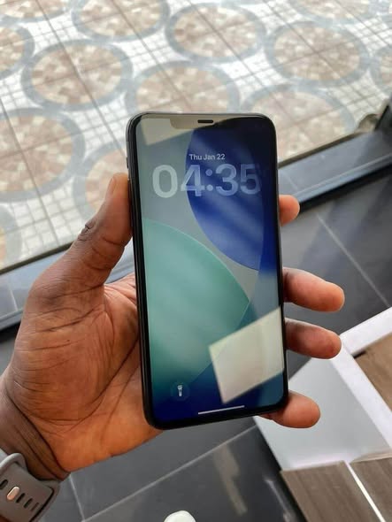 iPhone 11 Pro Max for sale in Walvis Bay - Cellphones - Kalahari Deals ...