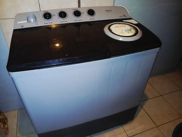 Hisense Twin Tab washing machine for sale in Walvis Bay - Washing ...