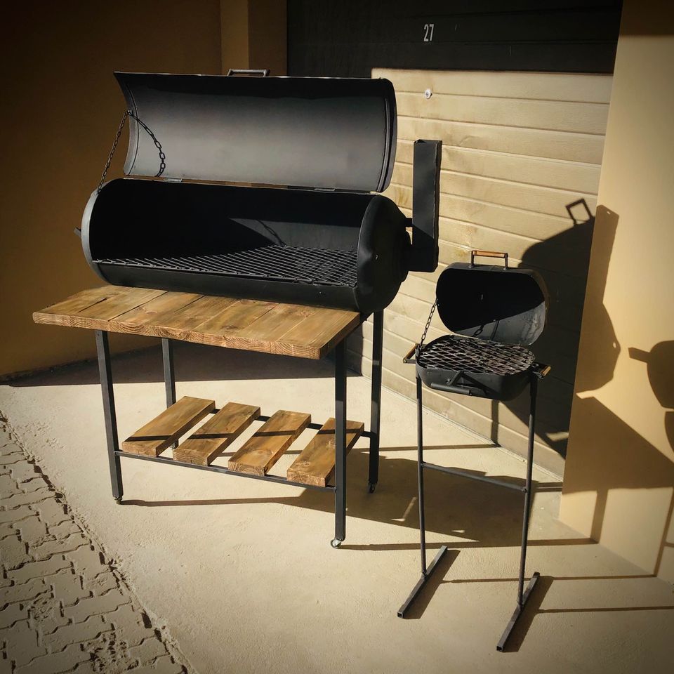 For sale‼️. Braai stand/Smoker Free mini portable Braai stand for sale ...
