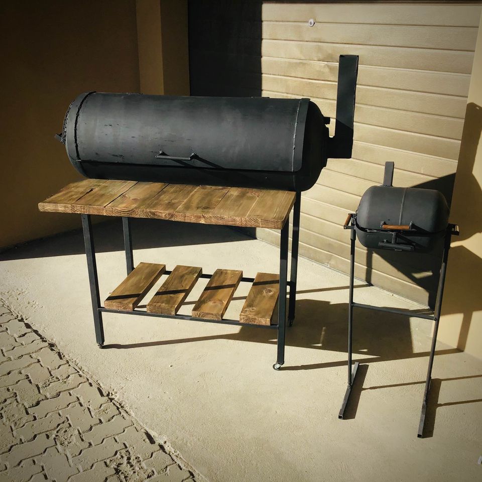 For sale‼️. Braai stand/Smoker Free mini portable Braai stand for sale ...