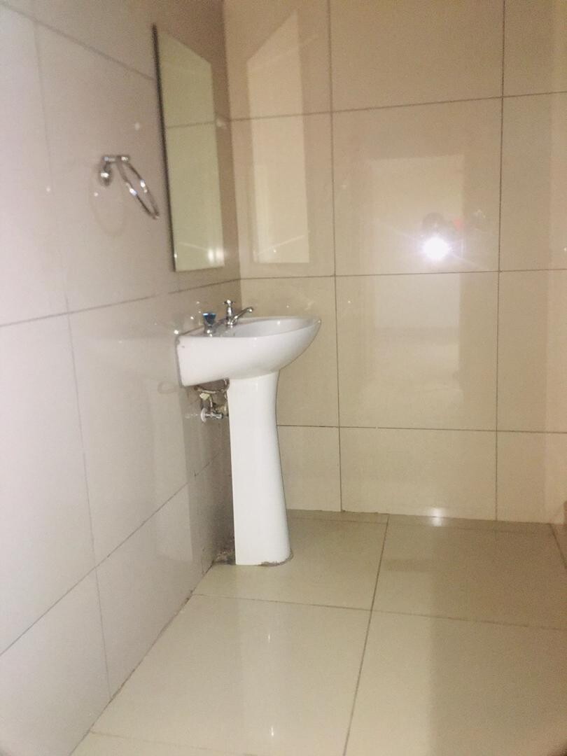 Mr T Shapwa in Windhoek - Flats for rent - Kalahari Deals Namibia