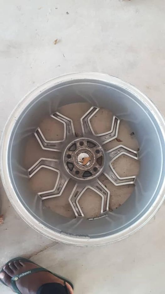 LAMBO RIMS 19INCH for sale in Windhoek - Rims - Kalahari Deals Namibia