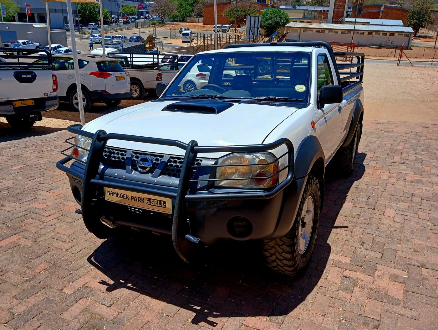 2010 Nissan NP300 4x4 for sale in Windhoek - Used Cars - Kalahari Deals ...