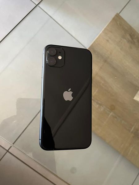 Iphone 11 64gig for sale in Windhoek - Cellphones - Kalahari Deals Namibia