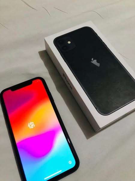 iPhone 11 64GB for sale in Windhoek - Cellphones - Kalahari Deals Namibia