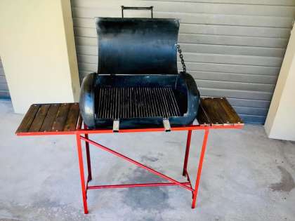 ️Heavy duty Portable Braai stand ‼️ ️with thick round bar Braai grid ...