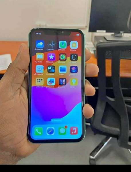 iPhone 11 64gig for sale in Windhoek - Cellphones - Kalahari Deals Namibia