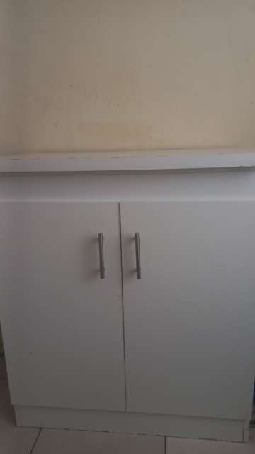 Neat Kitchen cabinet for sale for sale in Windhoek - Cabinets ...