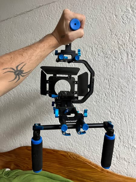 Neewer DSLR Shoulder Rig with Matte Box, Top Handle & Follow Focus for ...