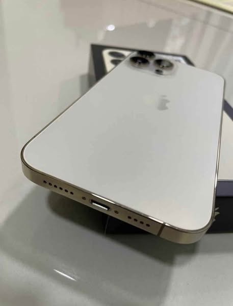 iPhone 12 pro max (box available) for sale in Windhoek - Cellphones ...