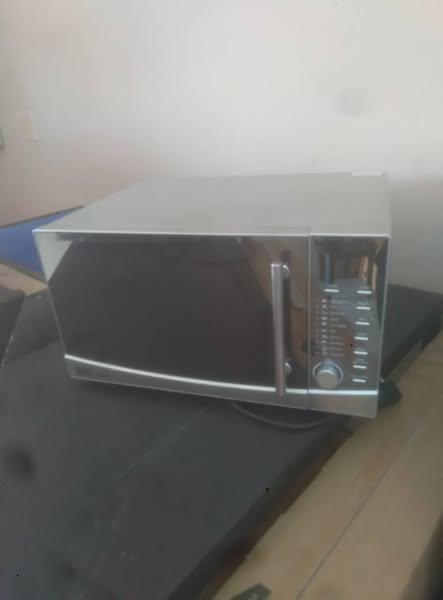 DEFY MICROWAVE for sale in Rehoboth - Microwaves - Kalahari Deals Namibia