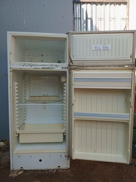 Second hand fridge for sale in Windhoek - Fridges - Kalahari Deals Namibia