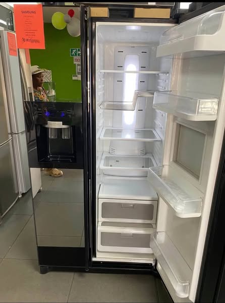 Samsung Mirror Fridge for sale in Windhoek - Fridges - Kalahari Deals ...