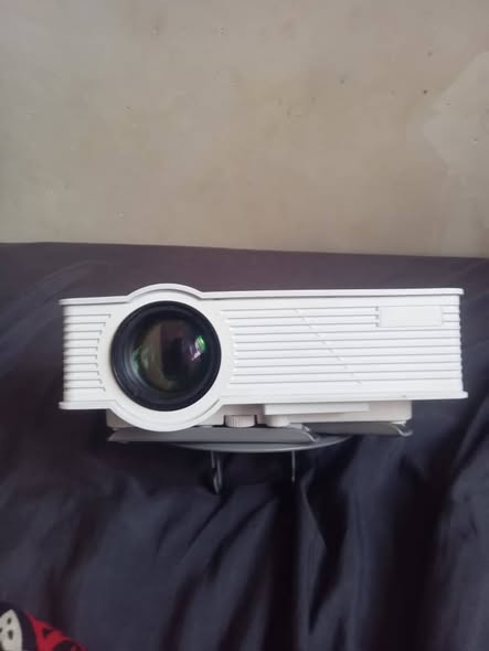 Fotomate Projector for sale in Windhoek - Projectors - Kalahari Deals ...