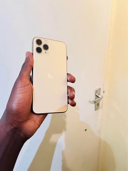 iPhone 11pro for sale in Windhoek - Cellphones - Kalahari Deals Namibia